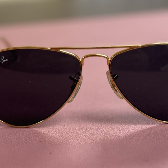 Ray-Ban | Accessories | Rayban Gold And Black Aviator Sunglasses Iconic ...